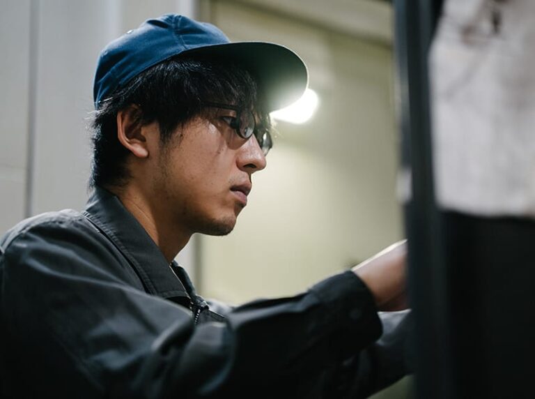 キーエンス社製最新の三次元測定機「XM-5000」を導入しました！ | 共和工業所